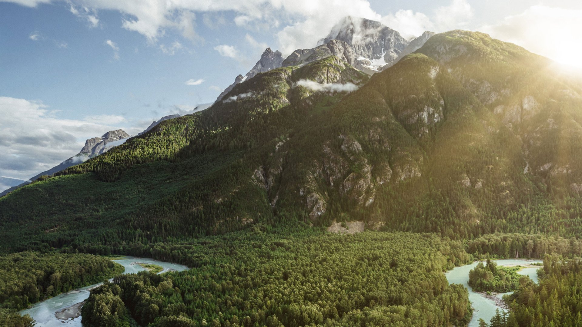 Things to do & where to stay in the Bella Coola Valley