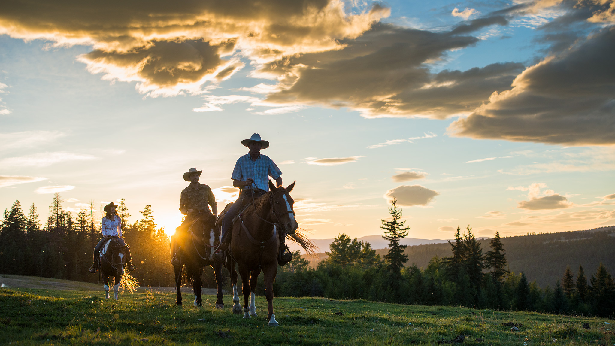 11 Reasons why you Should Explore BC with a Cozy Cabin Ranch Holiday