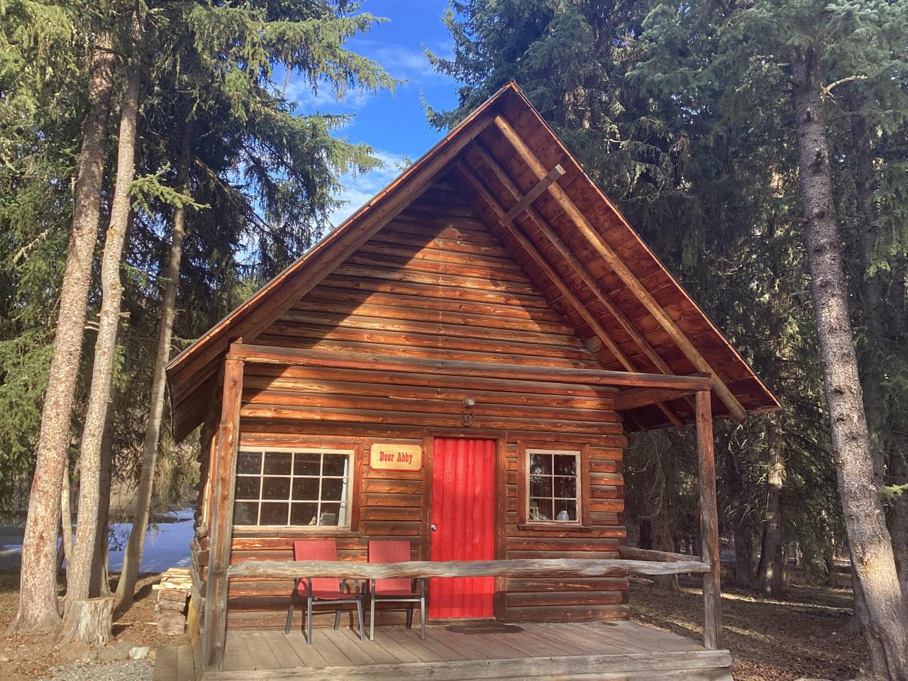 Laughing Raven Resort | Log Cabin Rentals